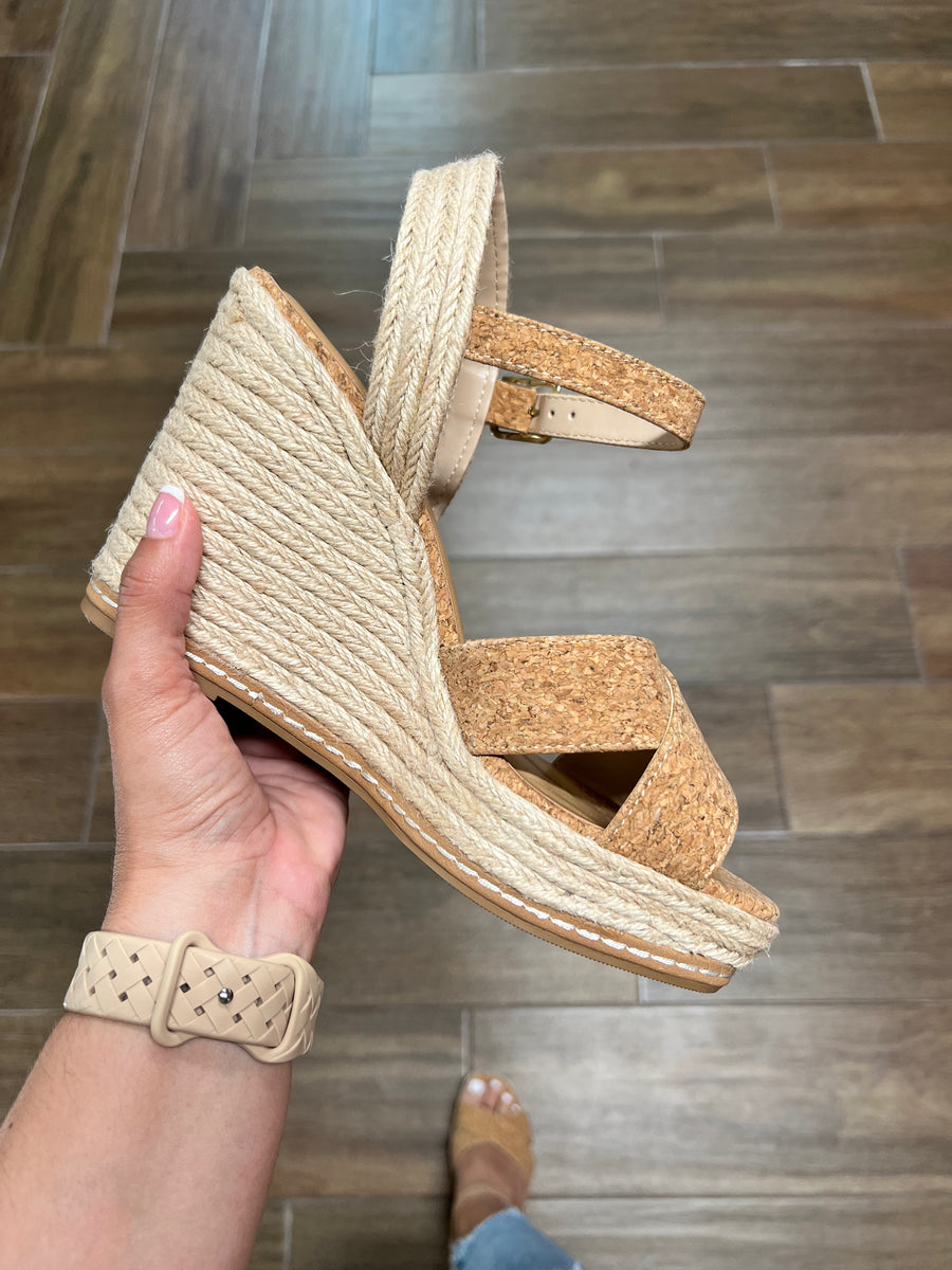 Carly Wedge – Chic Stitch